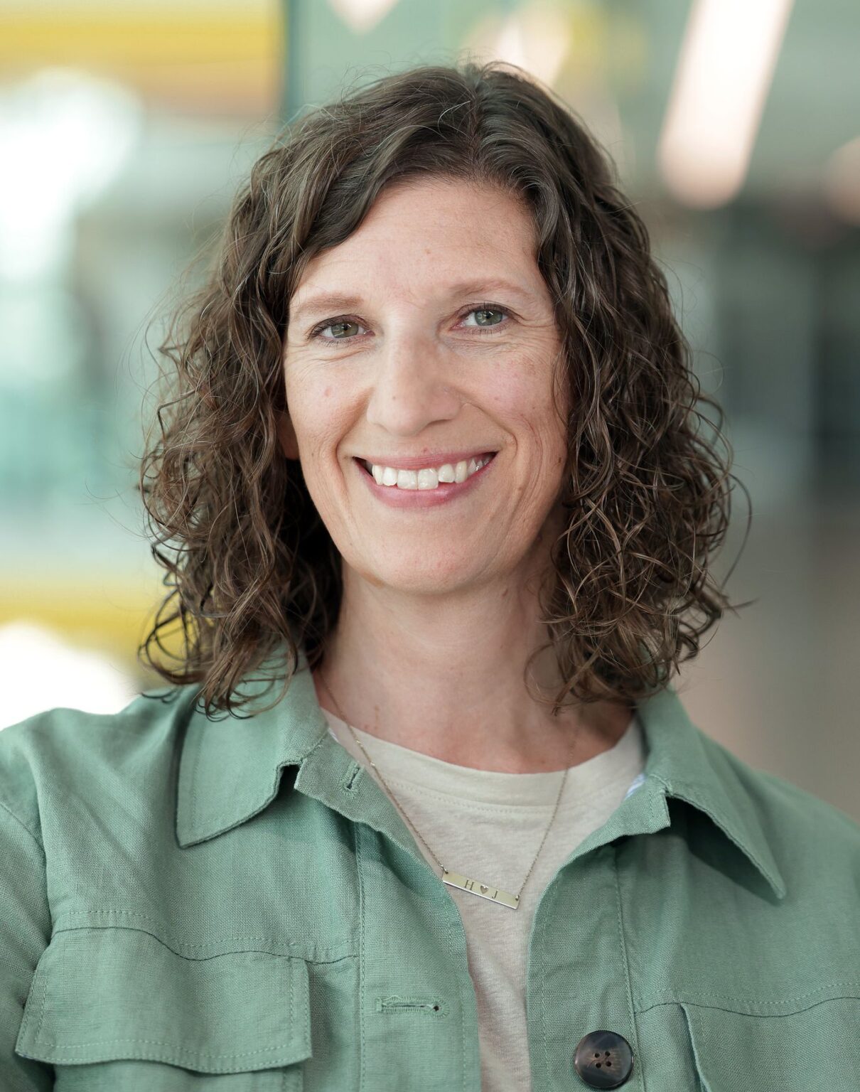 People - Electric Vehicle Center